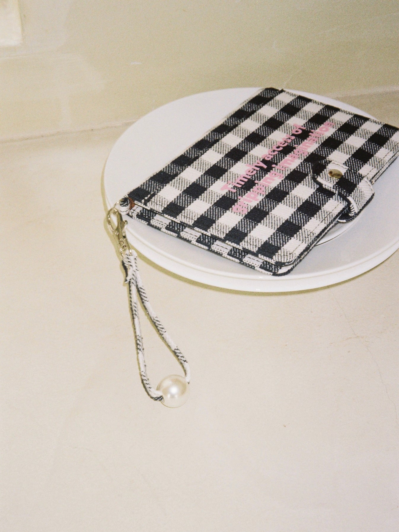 Tagi Passport Holder Butter Star – Fixxshop